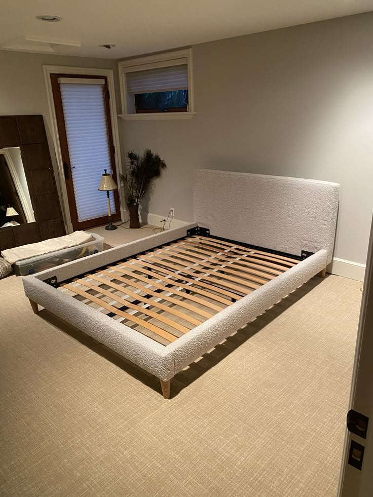 Furniture & Decor - Retro Revival